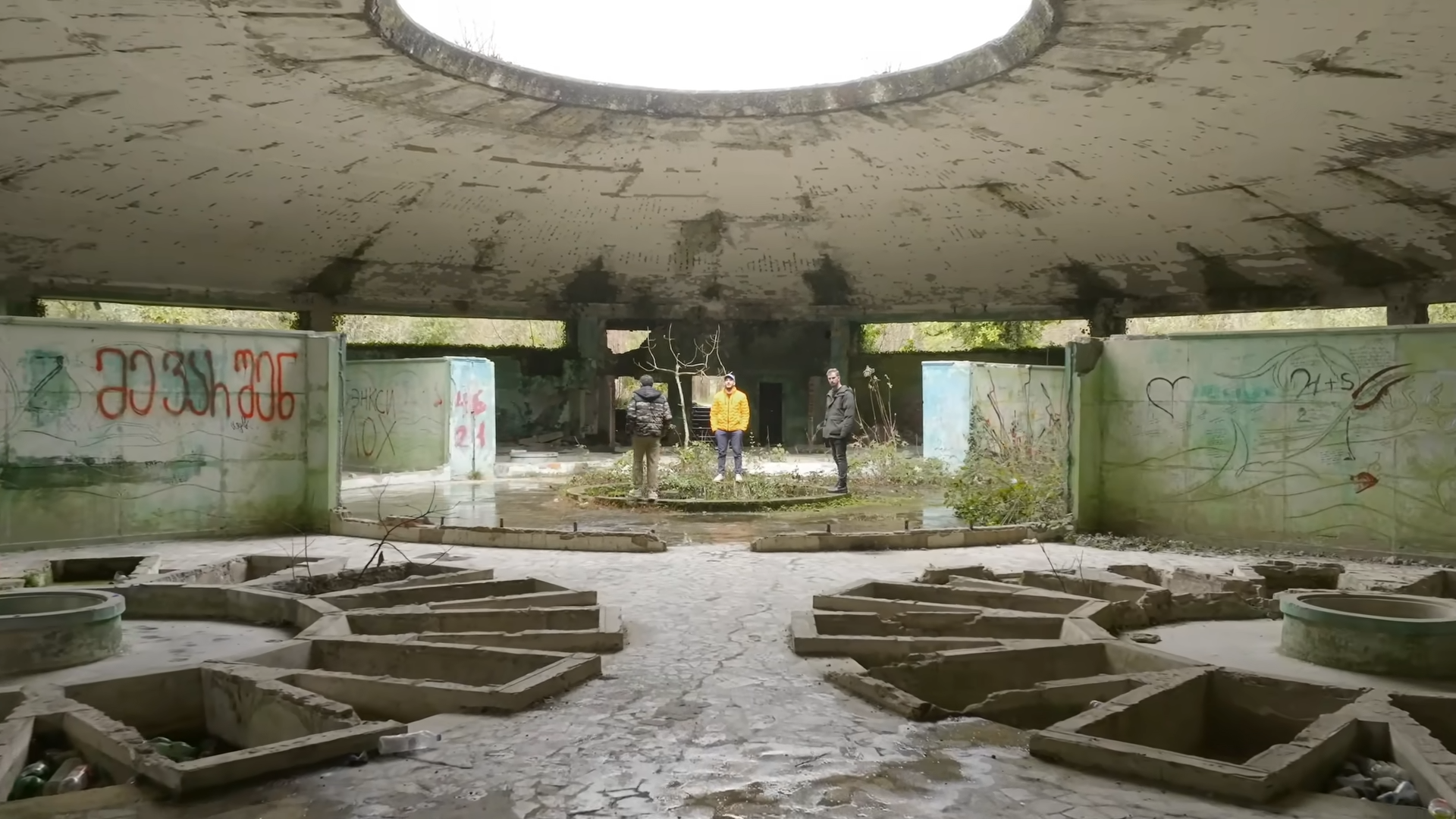 120,000 tourists once came here every year - now it’s completely empty