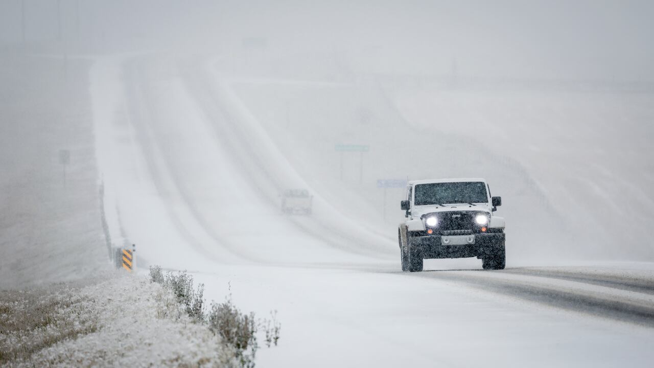 Big snowfall, whipping winds expected to wallop Alberta today