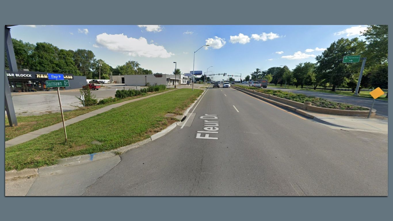 Tall plants along Fleur Drive tied to a $150K traffic settlement