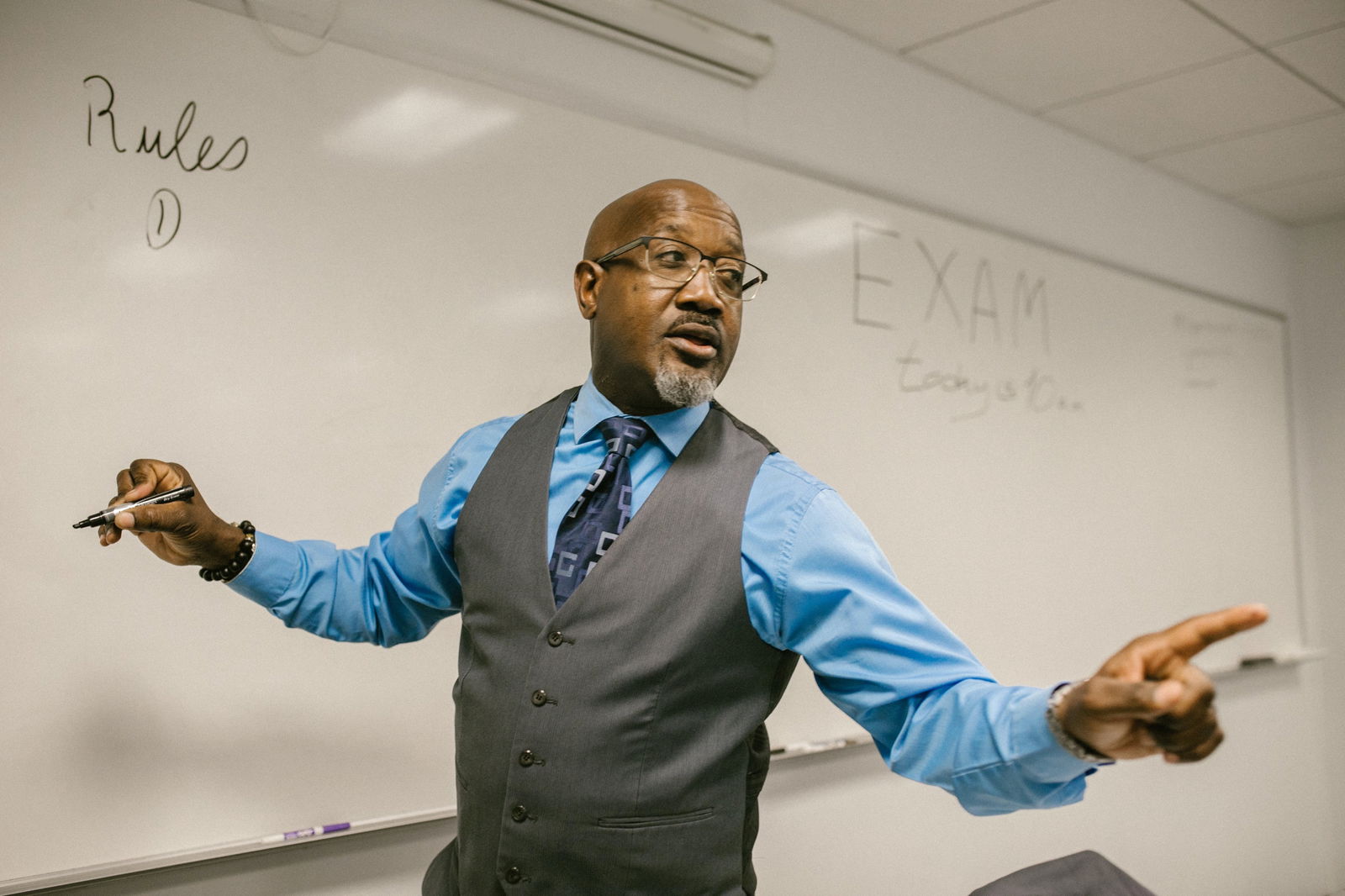 New study explores health impacts on Black professors in academic ...