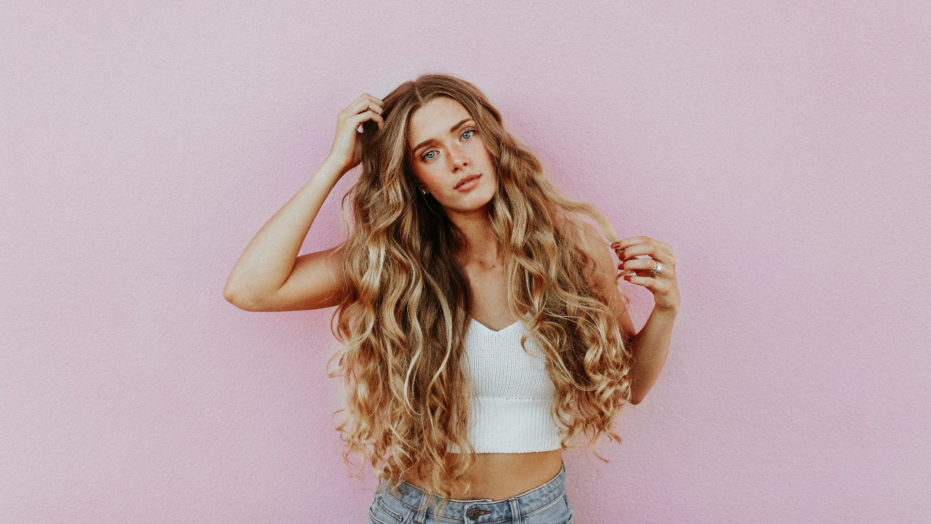 10 hairstyles that make features look softer & 10 that can look harsh