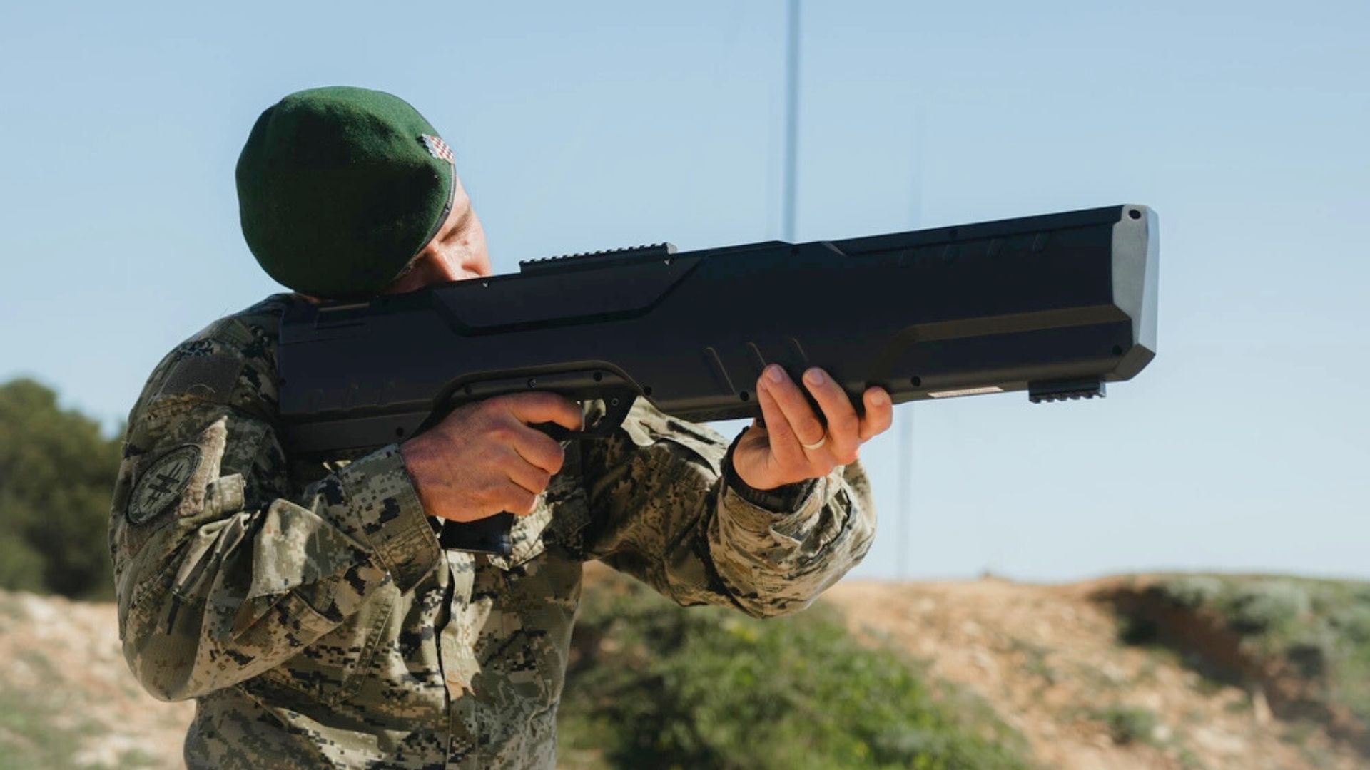 US firm’s new rifle-mounted laser weapon blinds drones using multiple ...