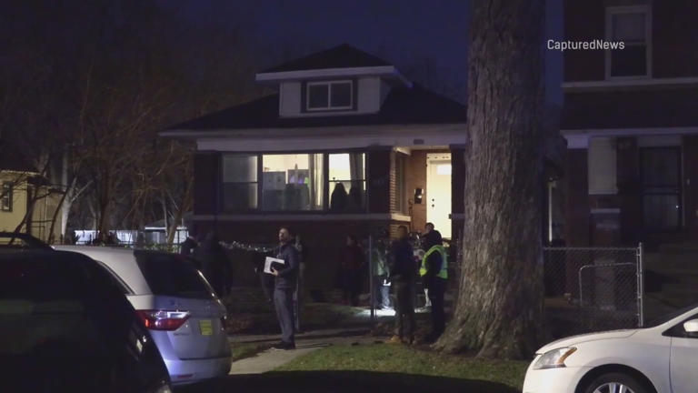 Man dead, another injured after being shot inside West Side apartment