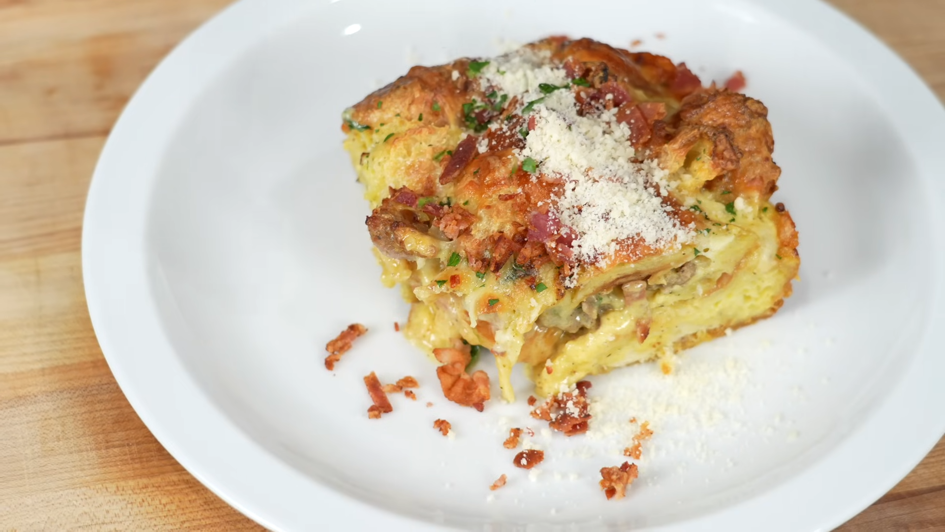 Simple croissant breakfast casserole for weekend brunch