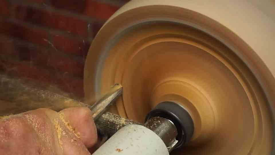 Woodturning - bark bowl