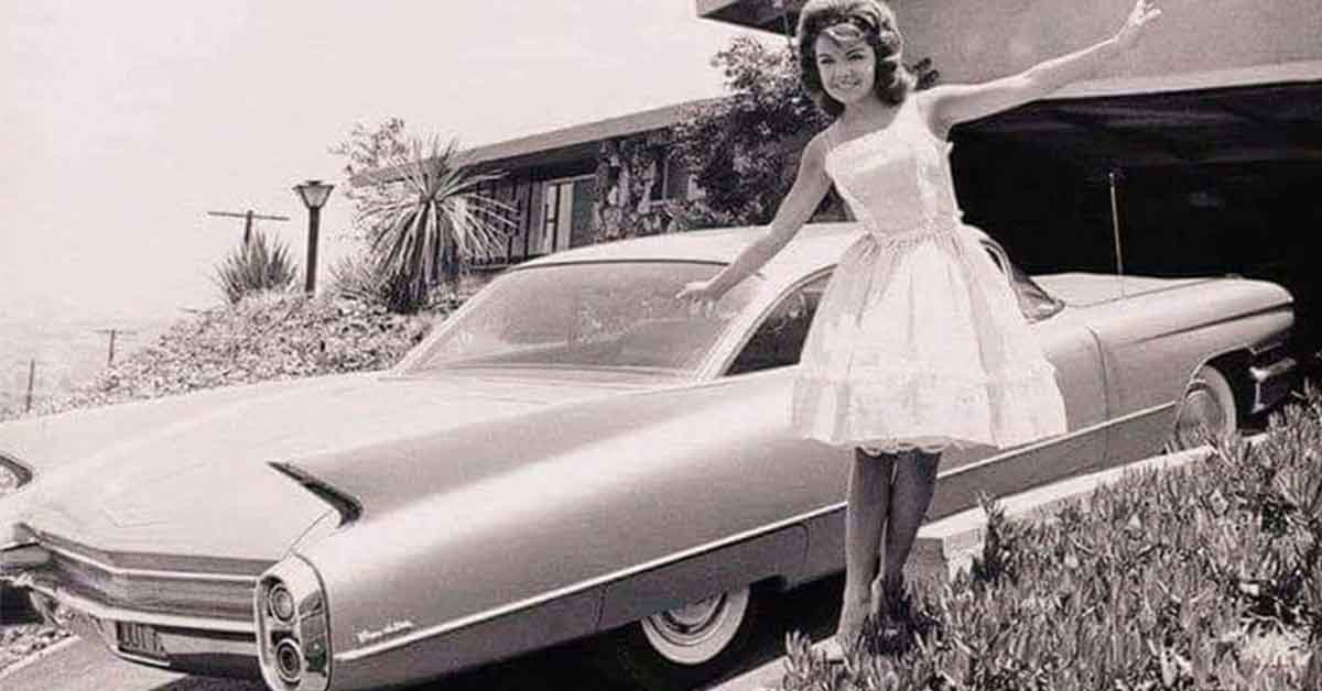 20 retro 'boat' Cadillacs that float on the road