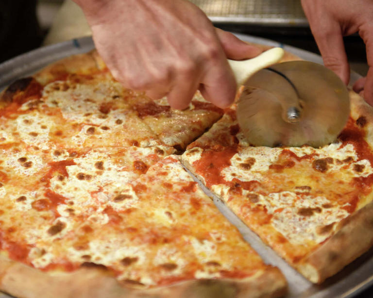 Connecticut's top pizza restaurants of 2026, according to Connecticut ...