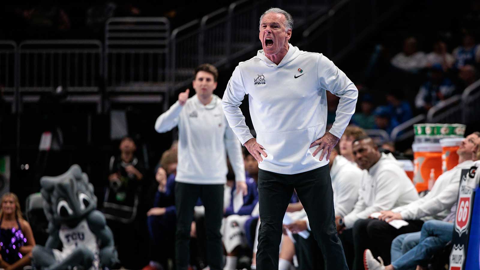 TCU basketball HC Jamie Dixon drops mic after electric March Madness ...