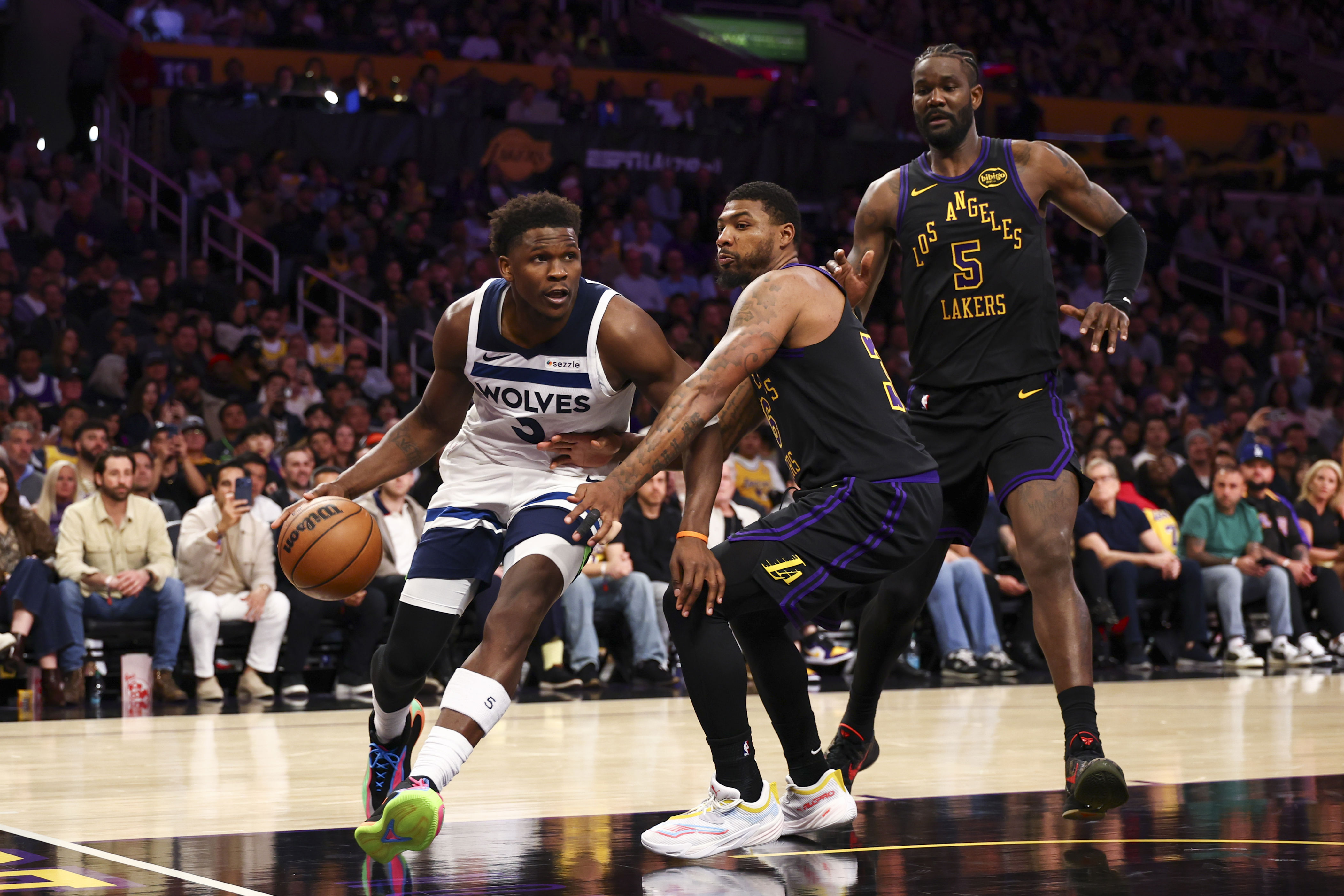 JJ Redick was impressed with the Lakers’ defensive discipline vs. Wolves