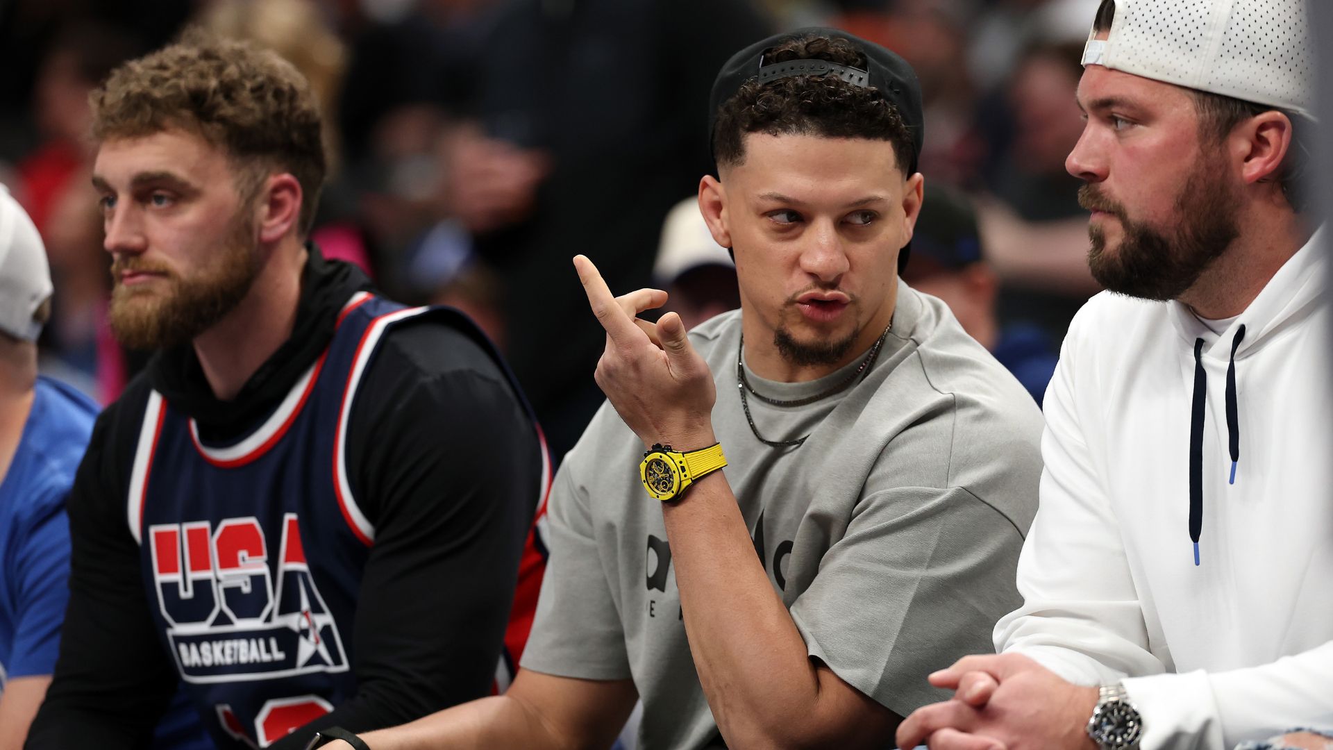 Patrick Mahomes offers subtle rehab update after season-ending injury