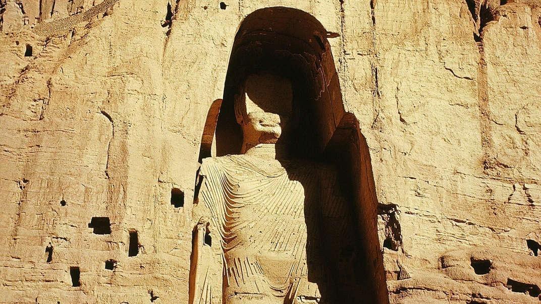 5 statues toppled to condemn the history they represent