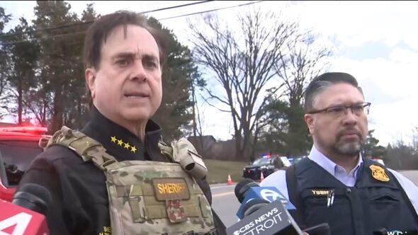 Michigan Temple Israel shooting: Cops search car for IEDs after it ...