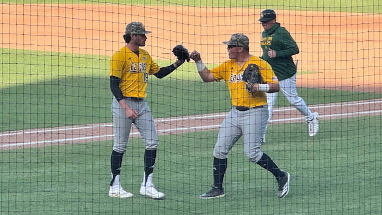 Thomas Crabtree 'Finding Identity' within stacked Southern Miss ...