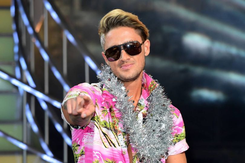 Stephen Bear expecting first baby with 18-year-old girlfriend after ...
