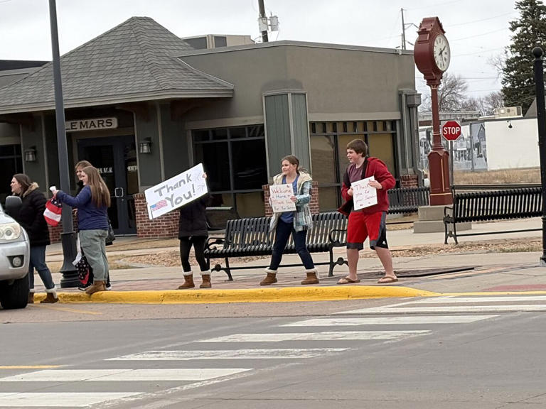 Iowa Guard soldiers return to Siouxland from overseas deployment