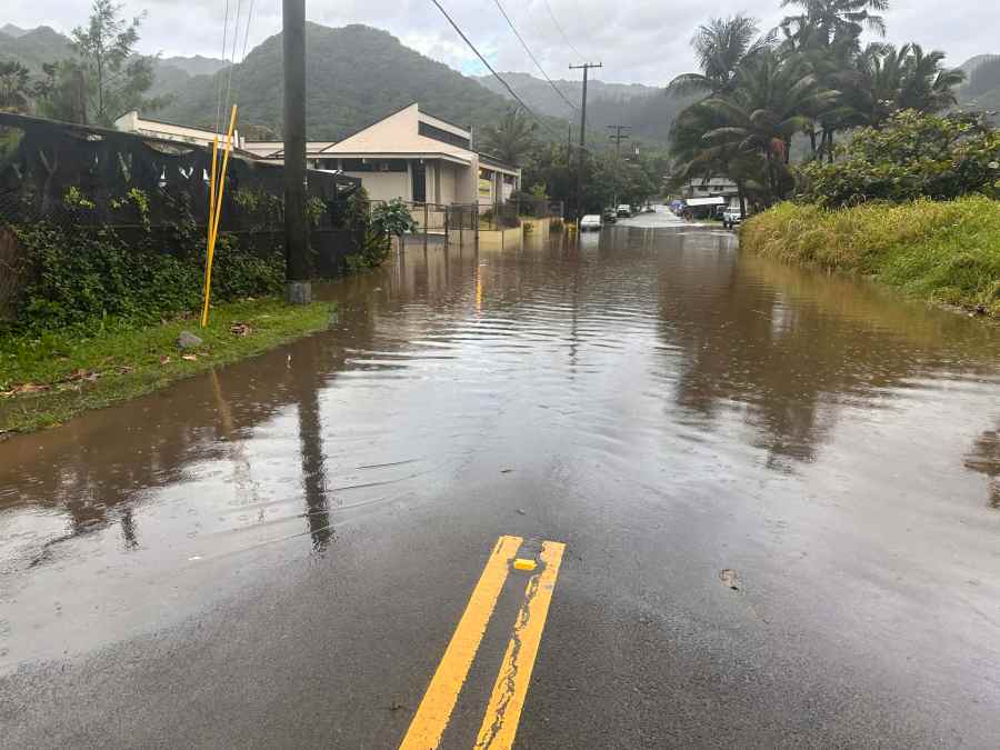 Watch: Kona storm brings severe weather to the islands
