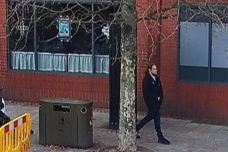 Police search for man in 'blue Aldi shirt' after incident in town ...