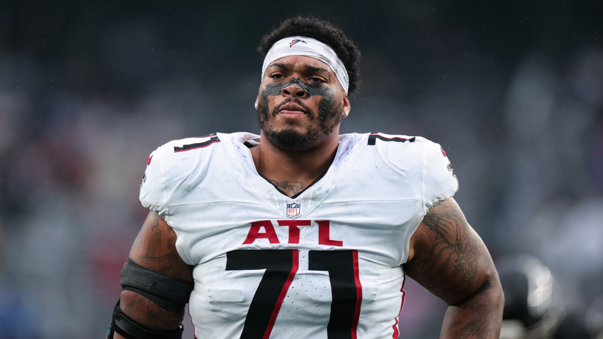 Cardinals sign Elijah Wilkinson, release Evan Brown