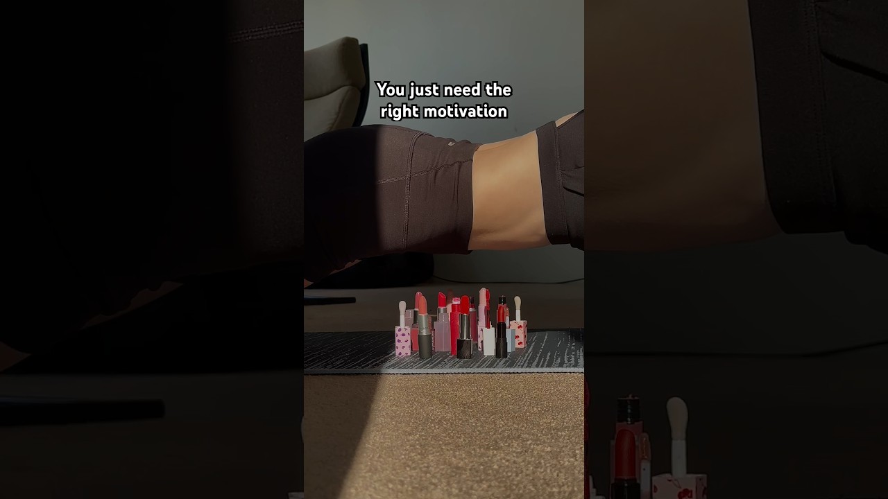 I found right motion 😻😅#shorts #lipsticks #fyp #lifehacks #beautyhacks