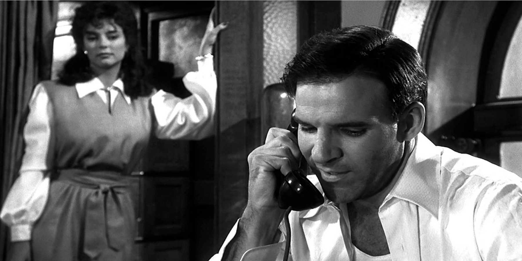 Steve Martin's Dead Men Don't Wear Plaid is a near-perfect detective spoof