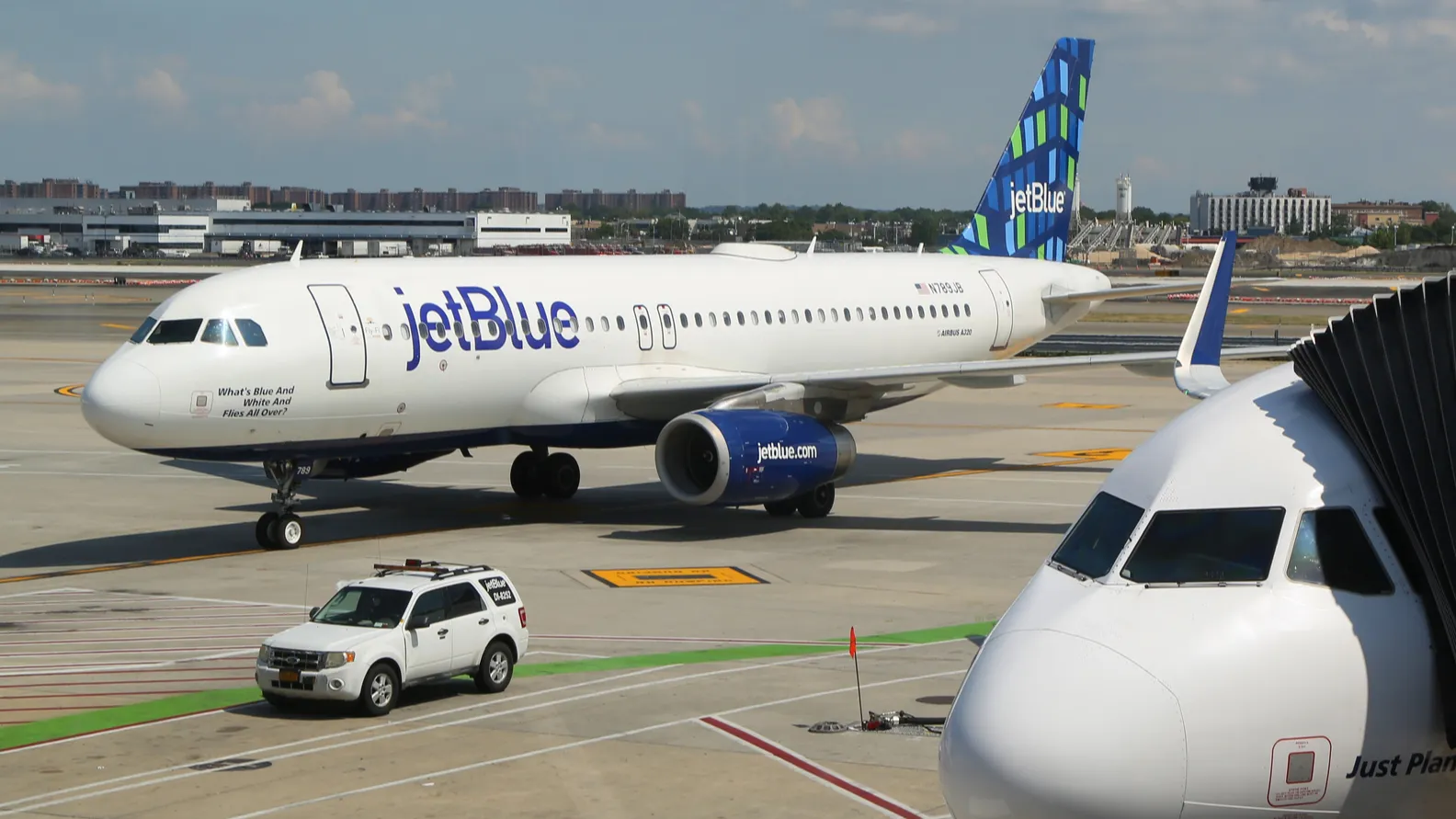 Duffy blames the 2024 JetBlue-Spirit court block as Spirit shuts down ...
