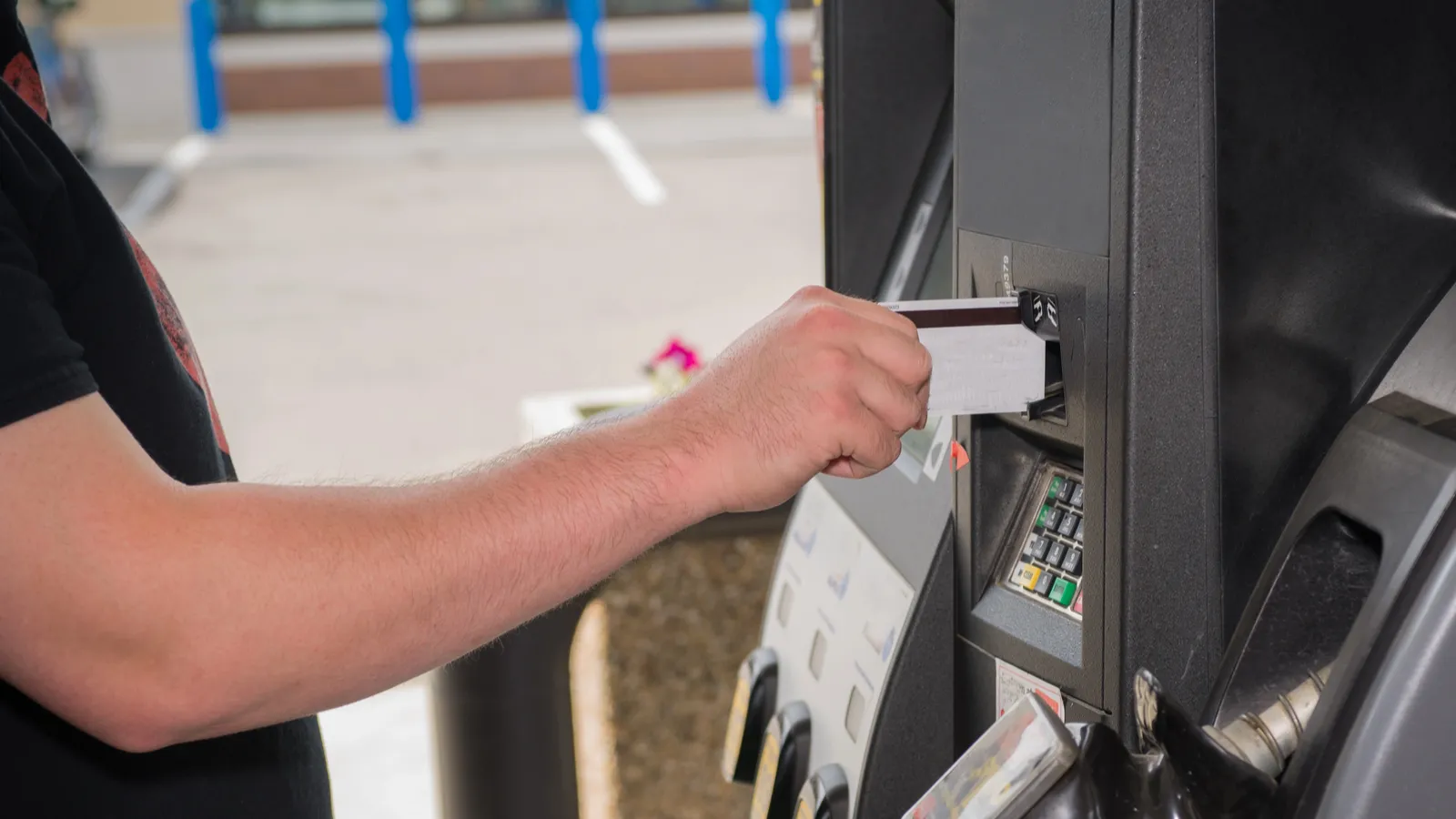 Why Buc-ee’s is pushing card payments to the pump