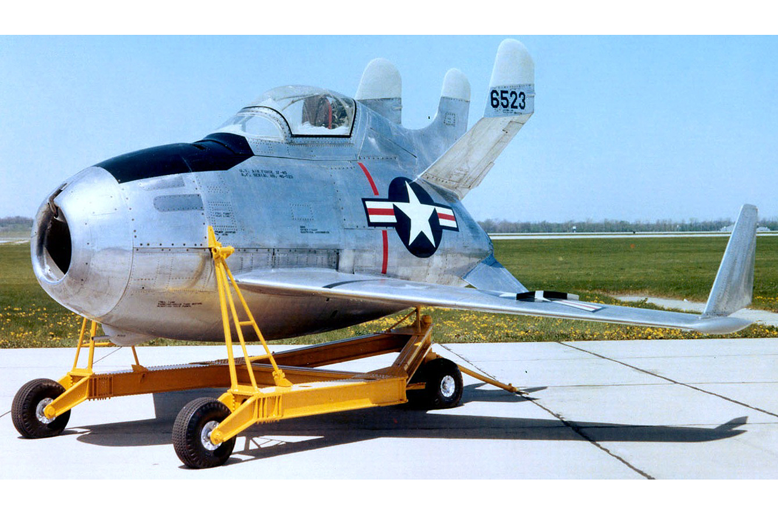 10 aircraft with insane proportions