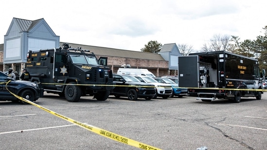 Temple Israel shooting: First details of suspect emerge after car ...