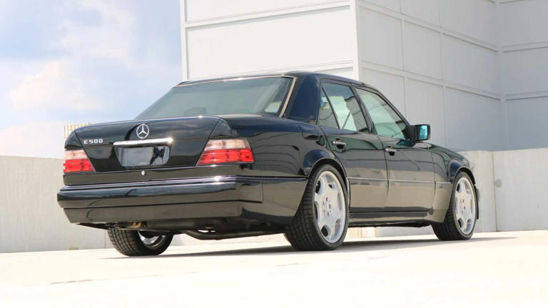 7 low-mileage '90s classics collectors quietly stockpile