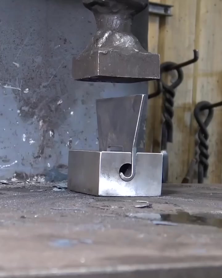 How to make cold-forged hinges