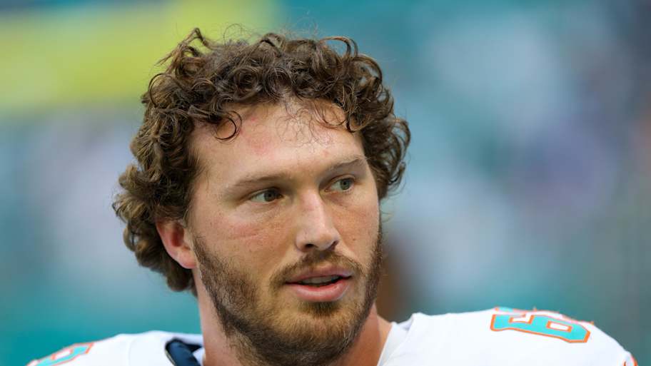 The hidden risk the Chargers signing Cole Strange creates