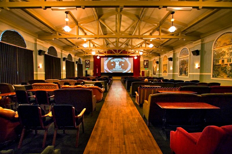 Oregon is hosting a glamorous Oscars watch party with red carpet style ...