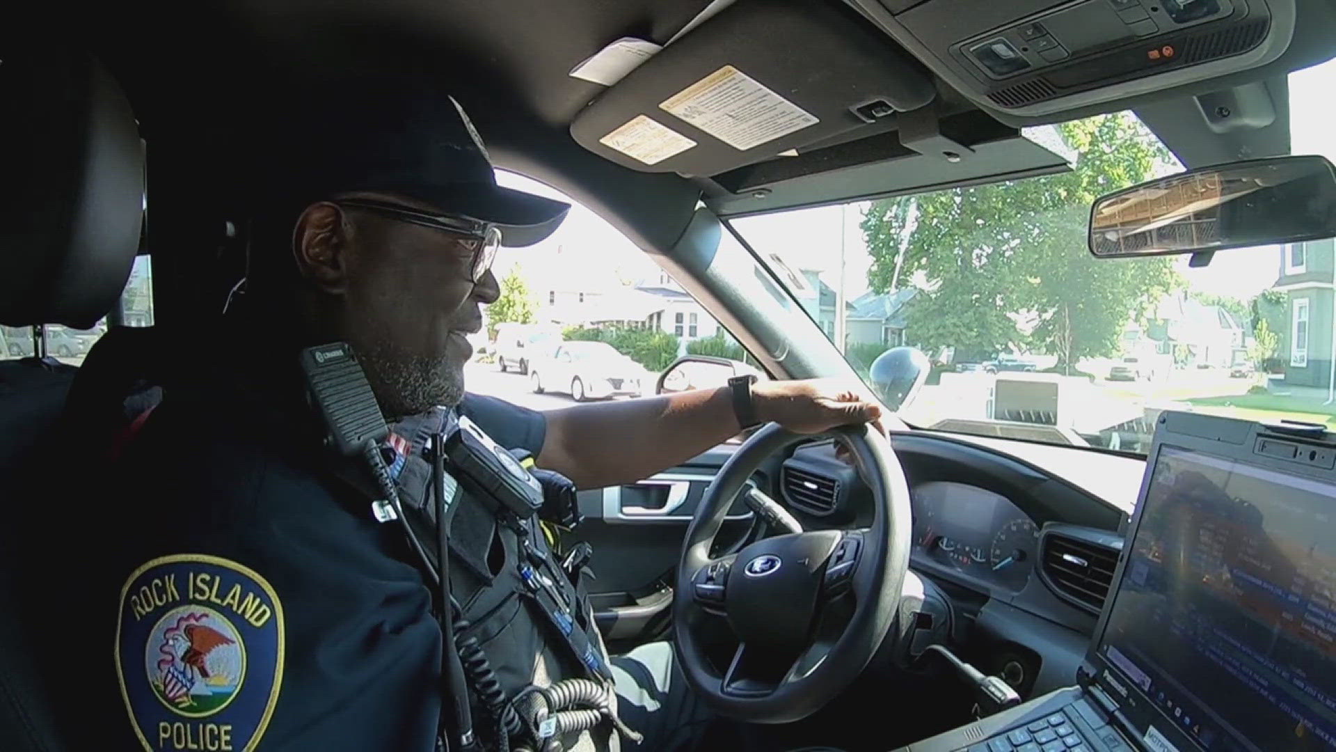 Police officer thwarts a nearly $40K scam targeting elderly woman