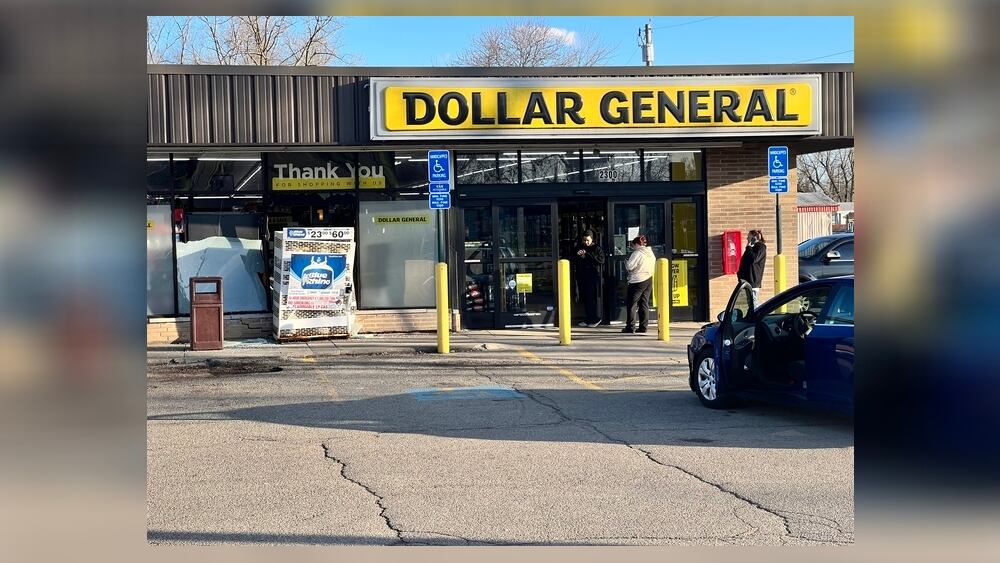 Car reportedly crashes into Dollar General store