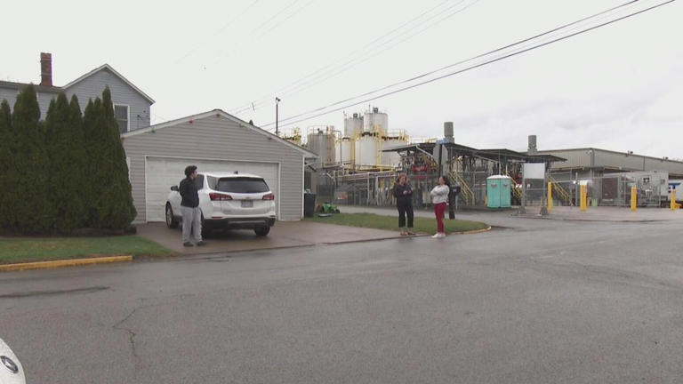 Neighbors complain of chemical smell near Sherwin-Williams plant in ...