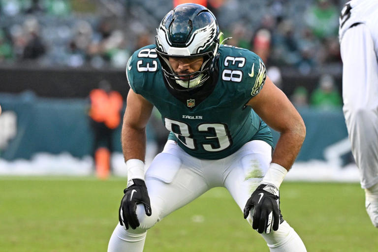 Titans sign former Eagles TE Kylen Granson to one-year deal