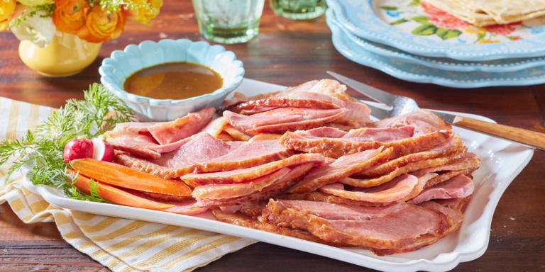 You've got to try Ree Drummond's trick for the easiest Easter ham