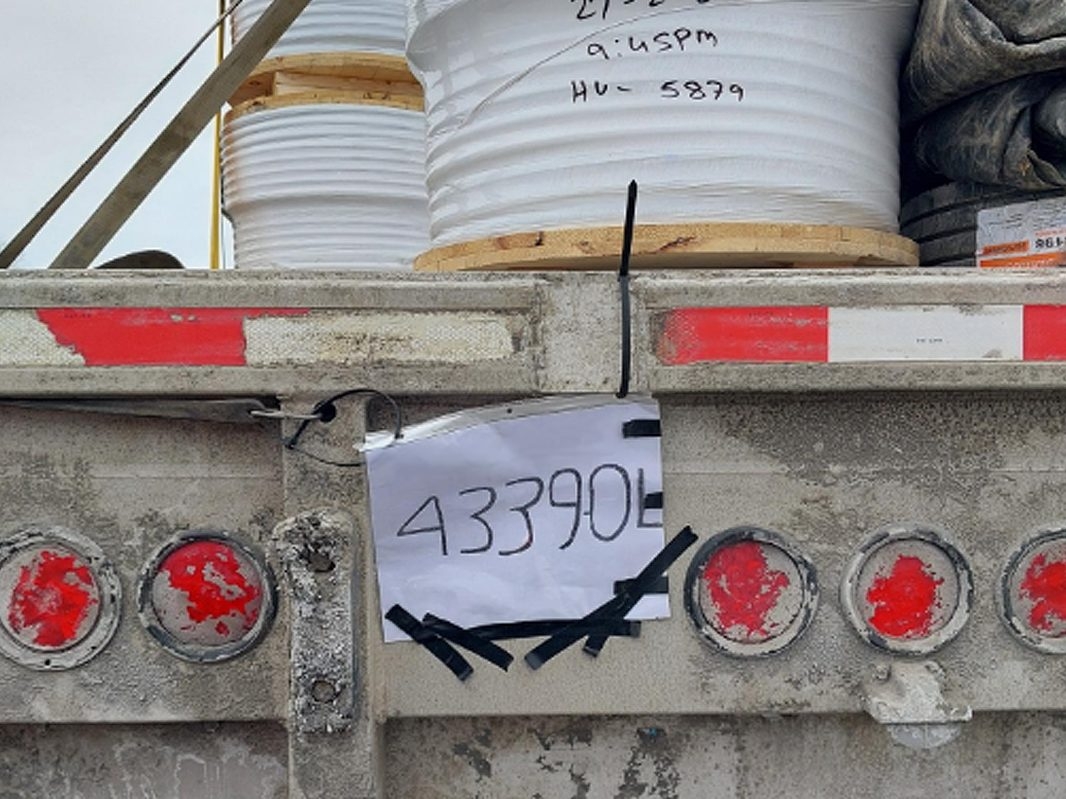 Truck with handwritten licence plate pulled over near Temagami: OPP
