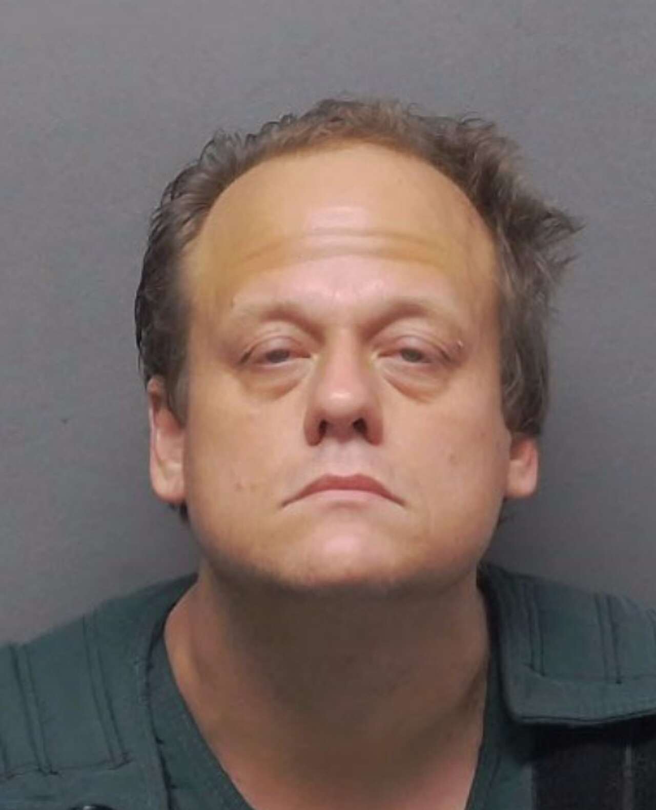 Man accused of killing wife, living with decomposing body faces plea ...