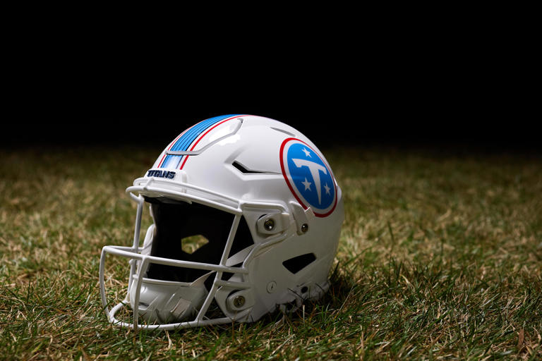 Titans' new uniforms have iconic retro inspiration that might irk some fans