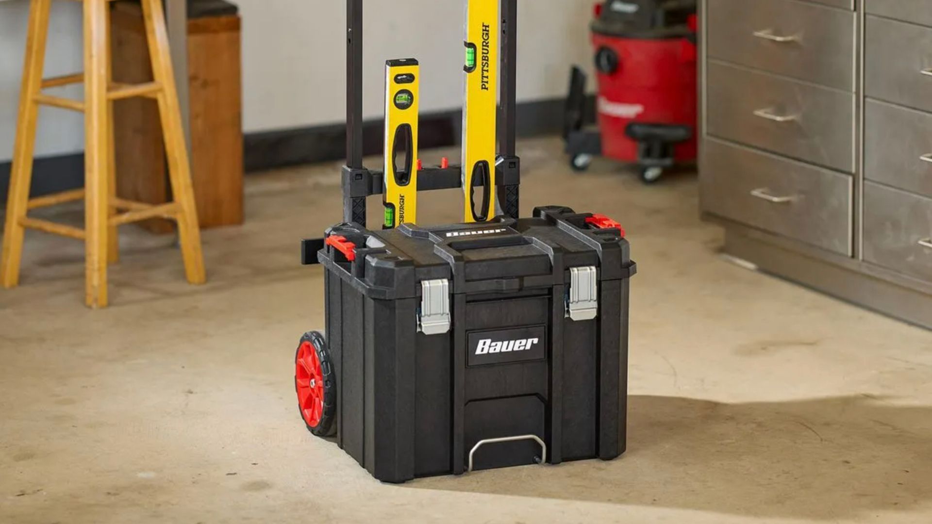 Harbor Freight's new rolling toolbox will make you rethink Milwaukee ...