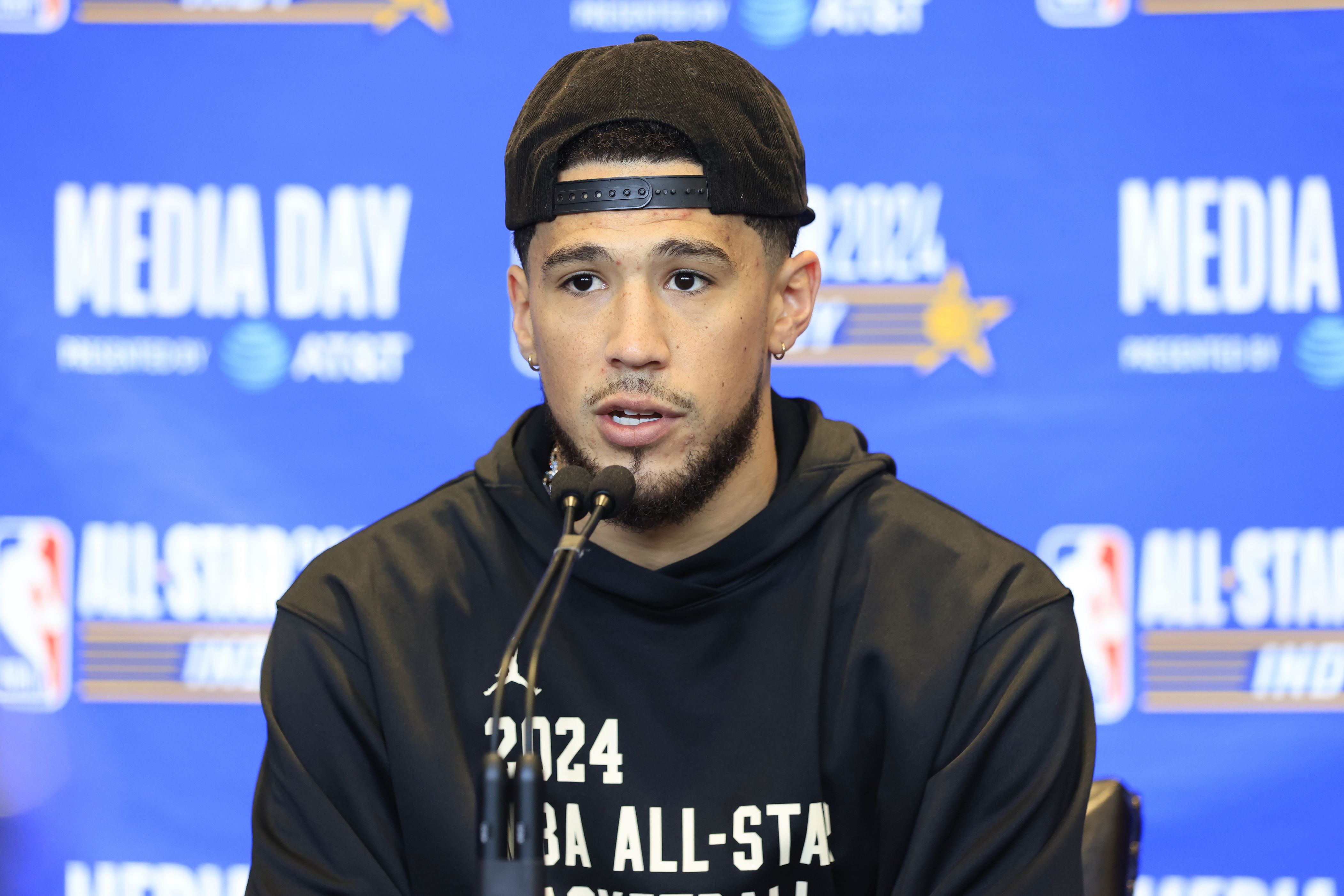 NBA star Devin Booker made history in Suns-Pacers game