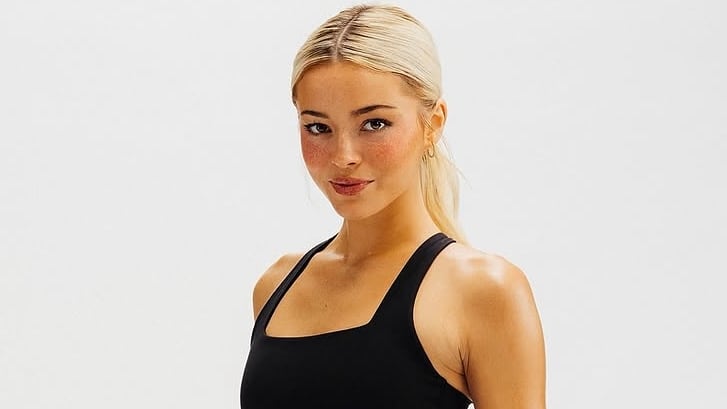 Hit ’90s reboot announces swimsuit model for cast