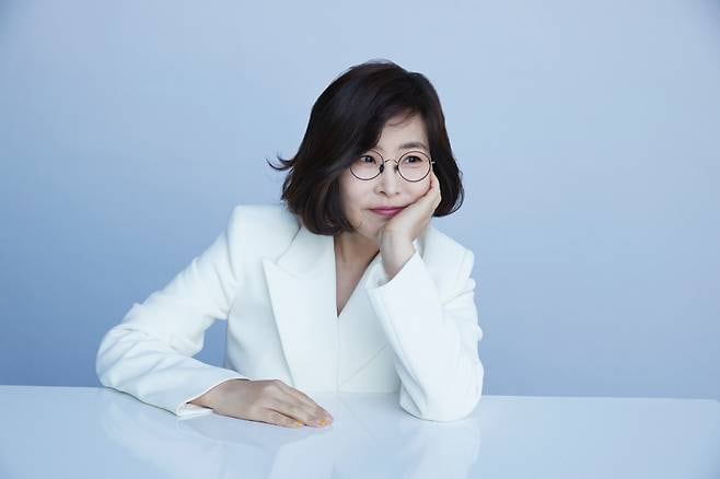 Lee Sun-hee returns with new song after four-year hiatus