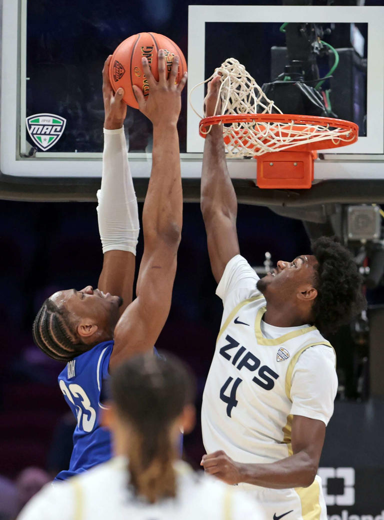 Akron Zips avoid late-game scare in MAC tournament quarterfinal win ...