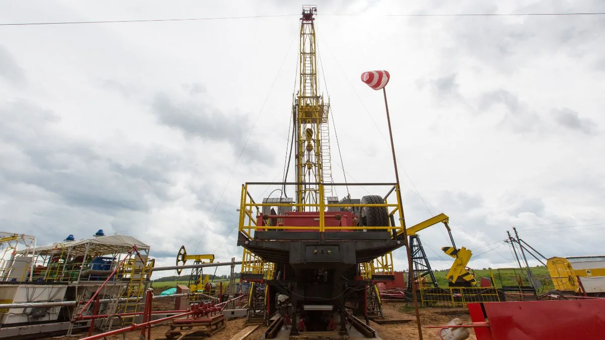 Oil prices tumble after Trump's 'productive' talks with Iran claim