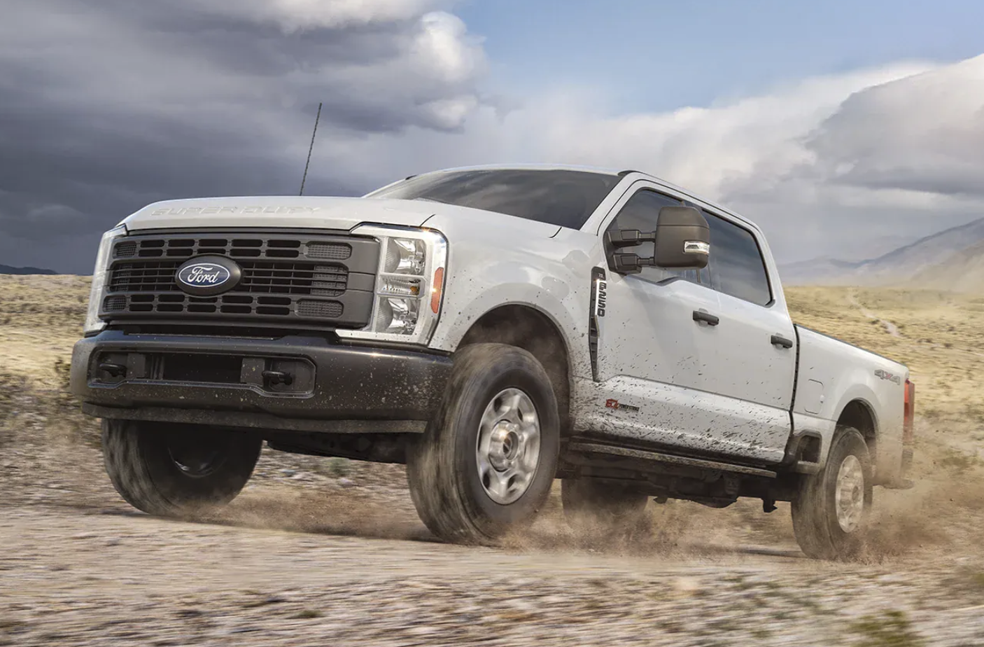 2027 Ford Super Duty chassis cab: Discover the new luxury Platinum trim ...