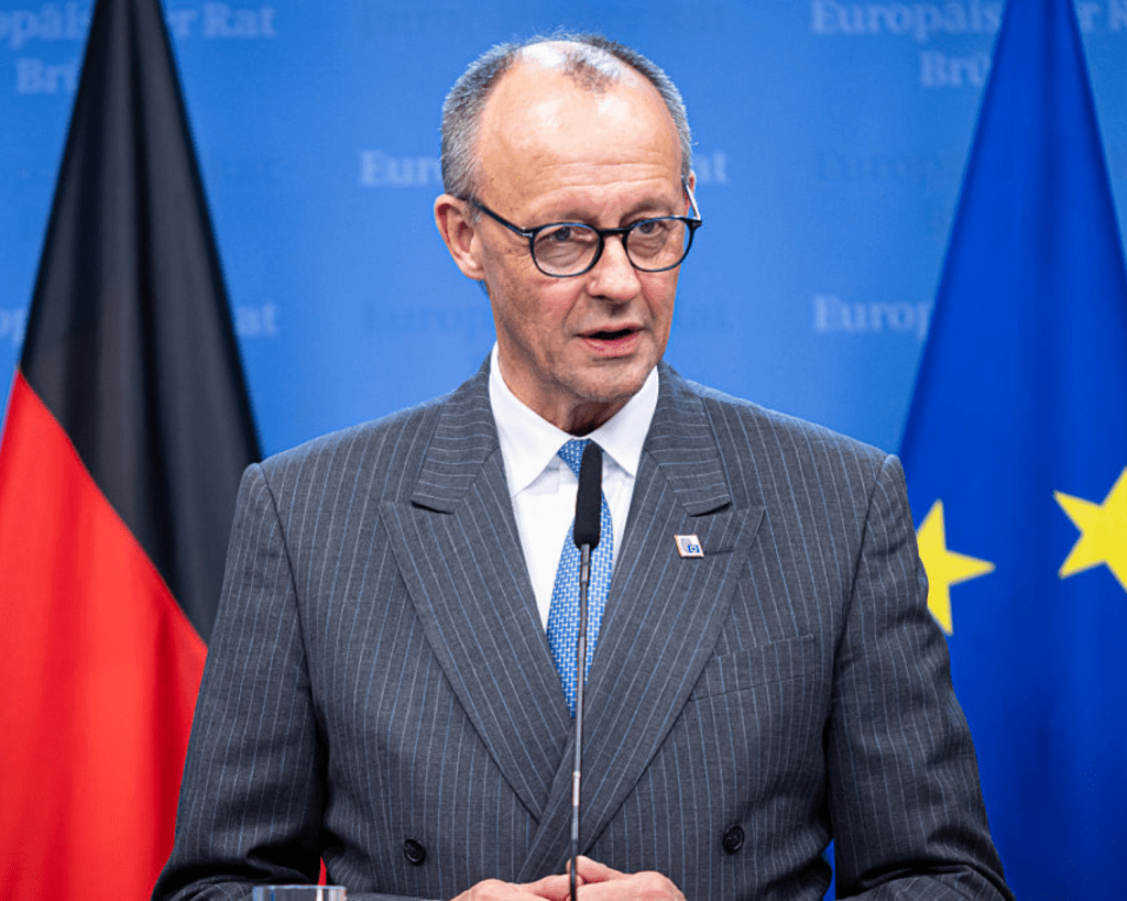 Krass! So hoch ist das Gehalt von Friedrich Merz