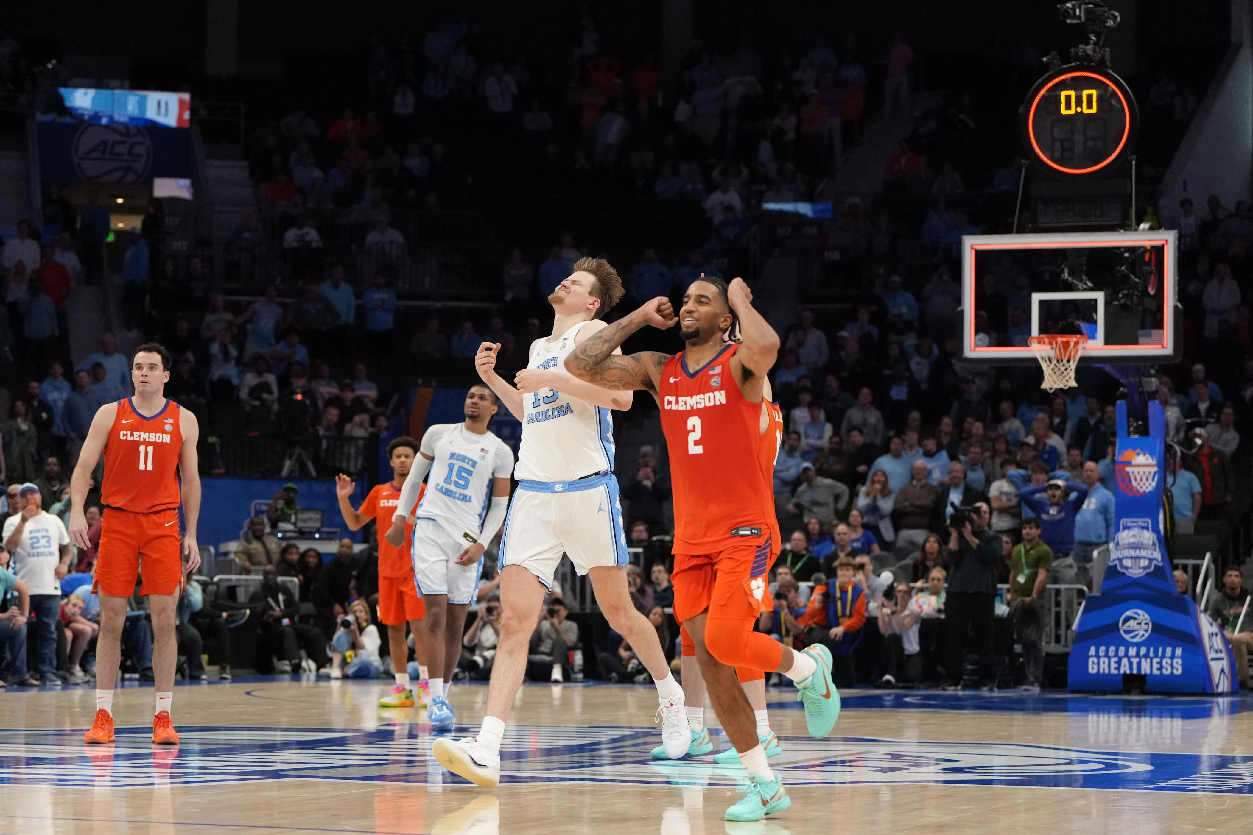 How Carter Welling's injury motivated Clemson to beat UNC in ACC tournament
