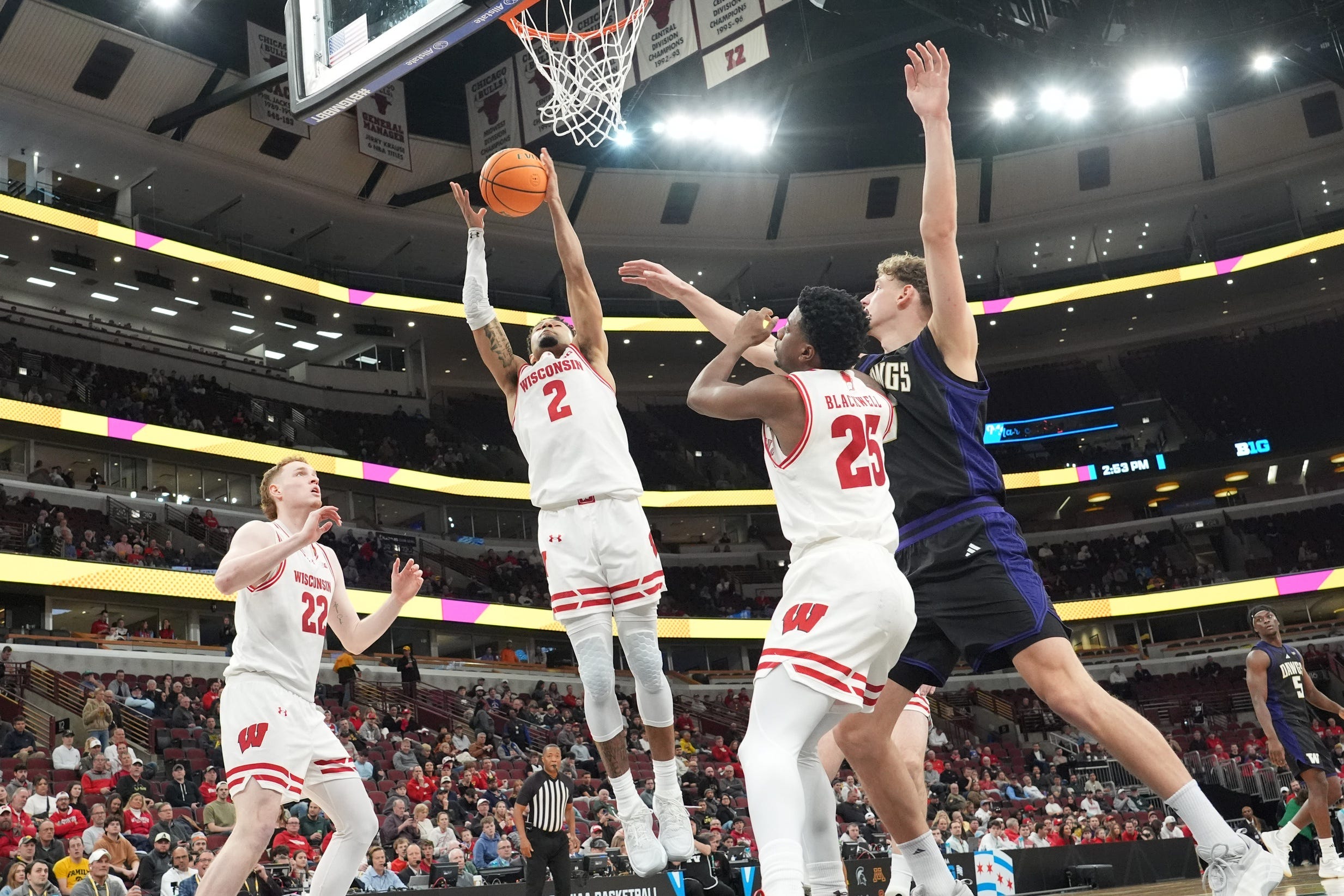Wisconsin's dynamic duo receives high praise from Washington coach